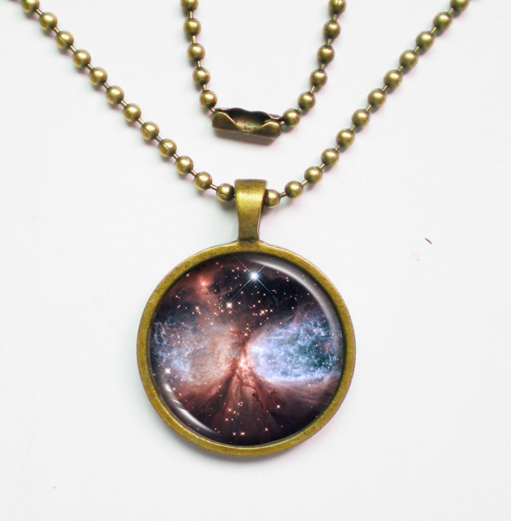 Cosmic Necklace -snow Angel Sharpless 2-106(s106)- Galaxy Series on Luulla
